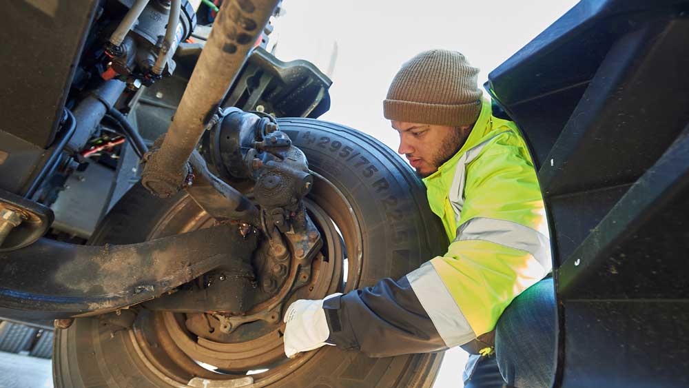 CDL Online Training Vehicle Inspection Basics J J Keller Training