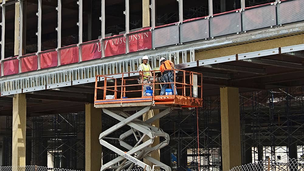 Scissor Lifts Safety Training for Construction | J. J. Keller Training