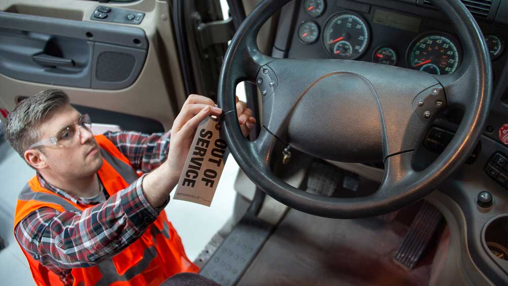 CDL Online Training | Identifying Steering Defects | J. J. Keller