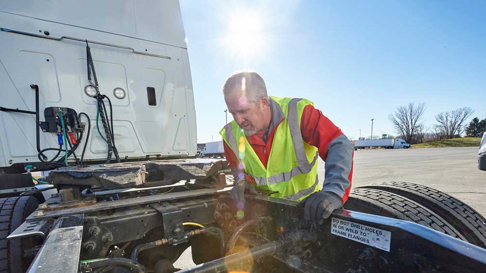 Entry-Level Driver Training | Identifying Drive Train Defects