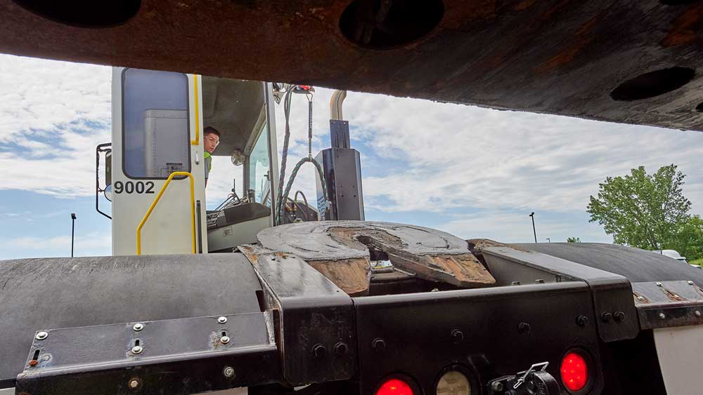 Yard Driver: Coupling and Uncoupling Trailers | J. J. Keller Training